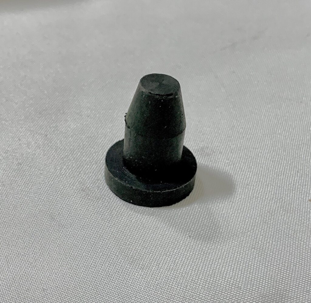 PLUG 12-400136-000